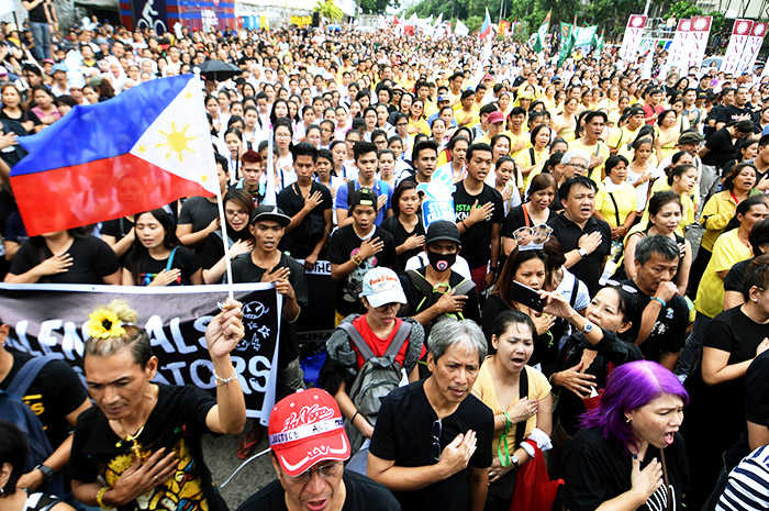 Filipinos mark 'People Power' revolution - UCA News