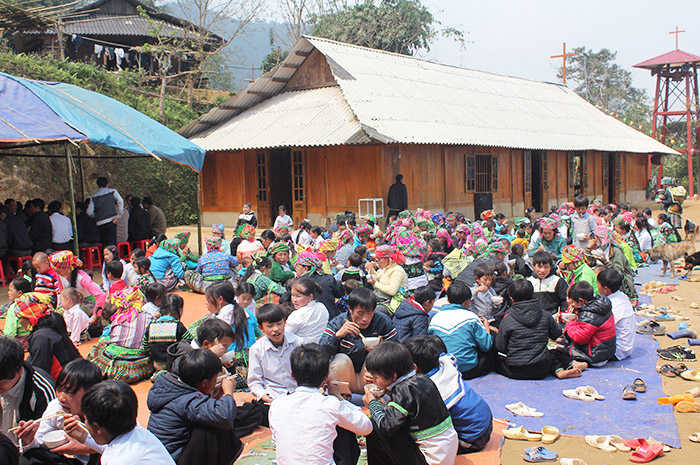 Hmong live faith despite religion restrictions - UCA News