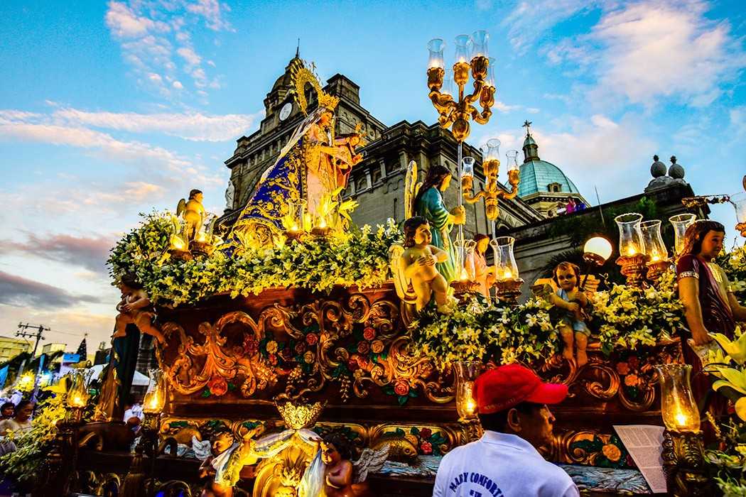 Advent starts with Manila's Grand Marian Procession - UCA News