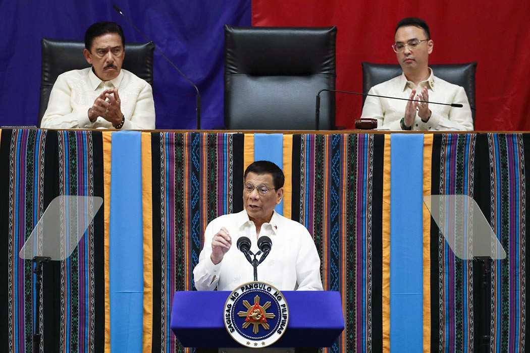 Protests in Manila as Duterte delivers address - UCA News