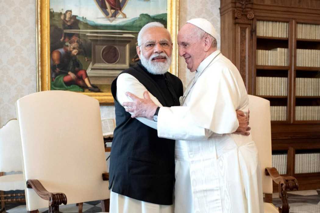 PM Modi invites pope to visit India - UCA News