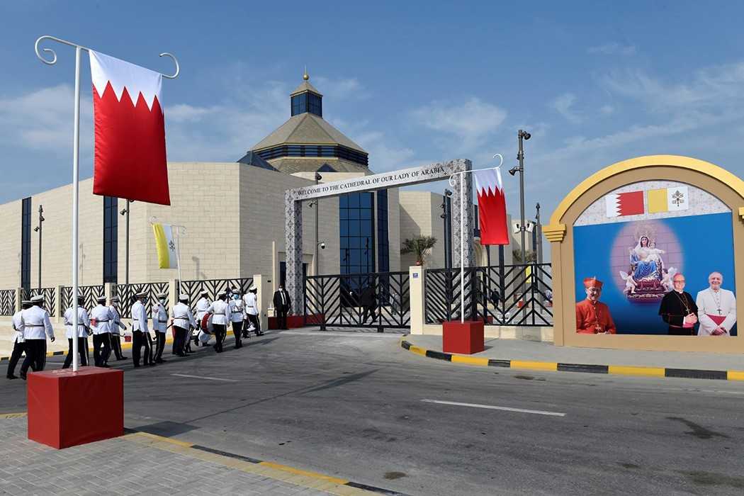 Huge cathedral opens in Bahrain - UCA News
