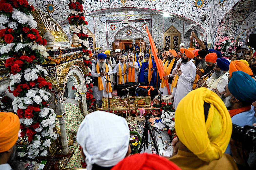Pakistanis celebrate Baisakhi at Gurdwara Punja Sahib - UCA News