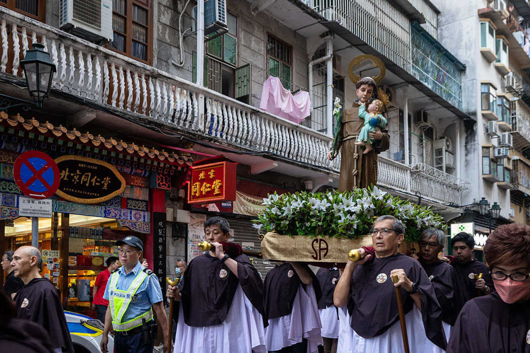 Macau Catholics conduct procession to remember Saint Anthony - UCA News