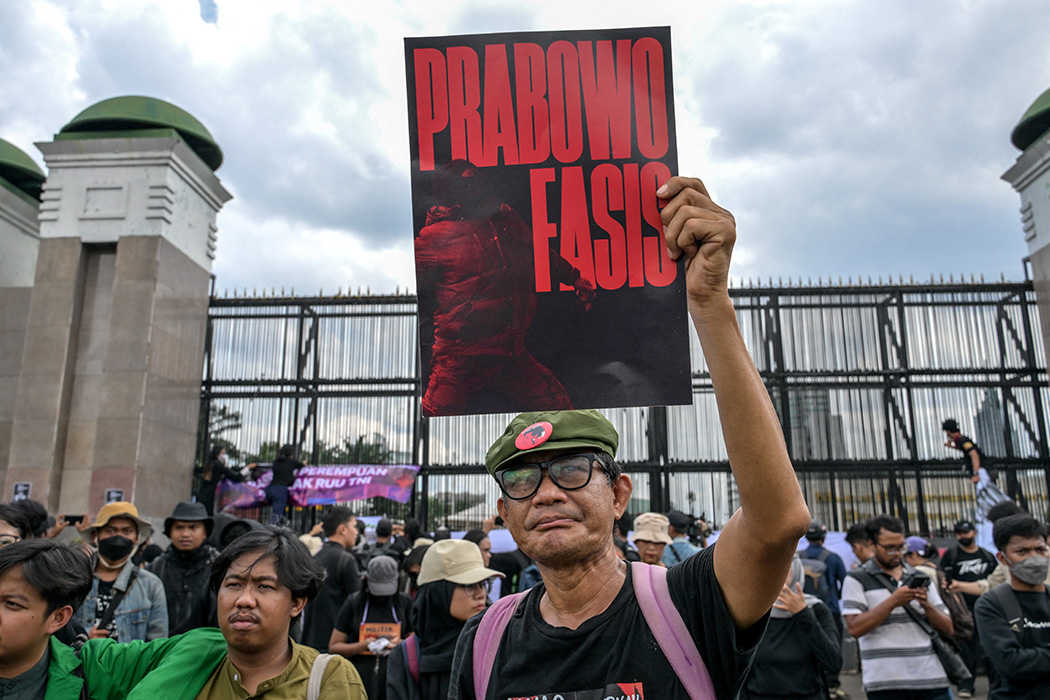 Indonesians protest revision to military law - UCA News