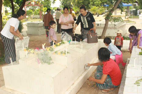 Remembering the dead on Father's Day - UCA News
