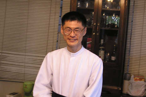 Lefebvrist priest says not in 'revolt' - UCA News