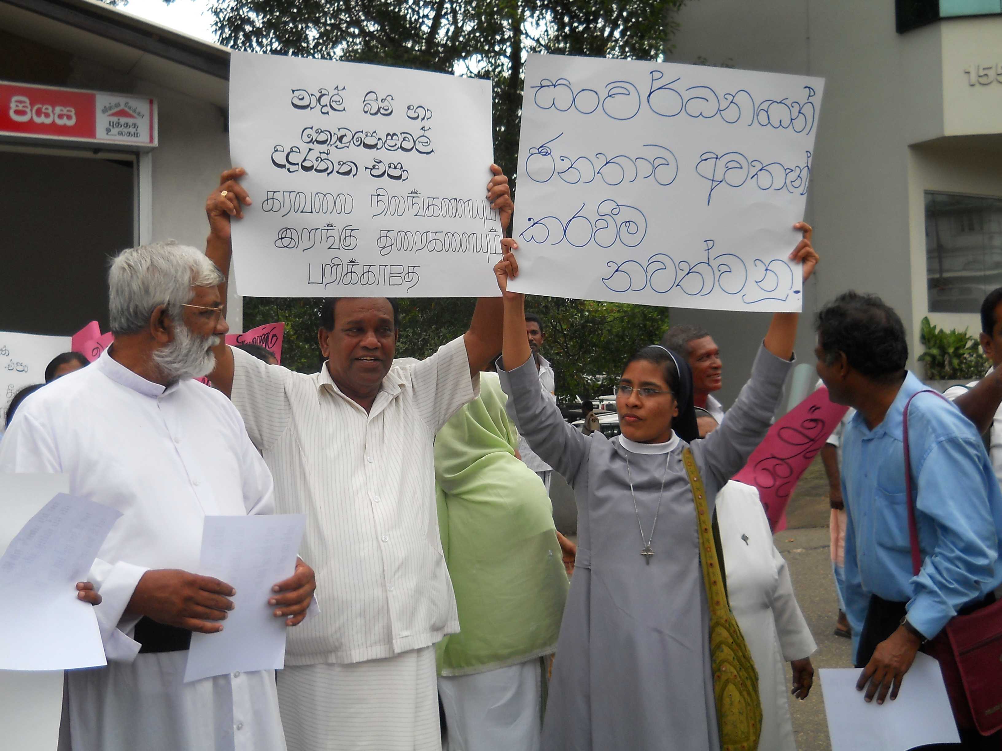 Protest targets 'land grabs' - UCA News