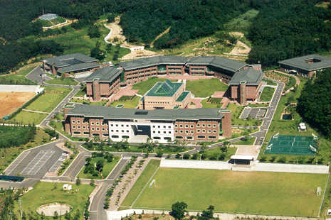 Low grade offends university - UCA News