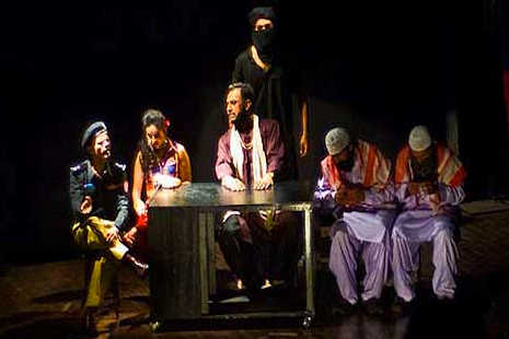 Karachi audiences go wild for gang war musical - UCA News