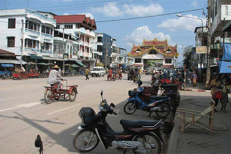 Myanmar reopens border crossing - UCA News