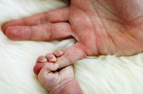 Miracle of 1 kg. baby who survived 10 hours in the morgue freezer - UCA ...