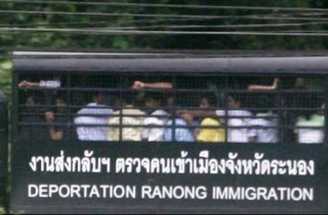 Thai immigration officers seen 'selling' Rohingya refugees - UCA News