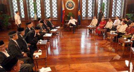 Philippines and rebels sign historic peace agreement - UCA News