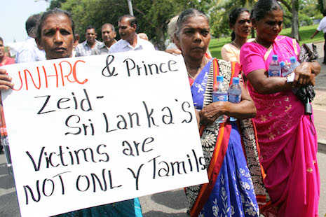 Hundreds demonstrate in front of UN Colombo office - UCA News