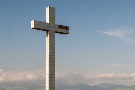 Why are Malaysia's Muslims so cross about a cross? - UCA News