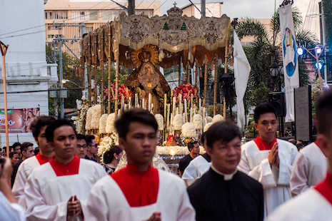 Filipinos mark feast of Immaculate Conception with grand parade - UCA News