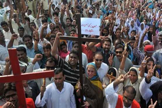 Christians defend dozens charged in Pakistan murder case - UCA News