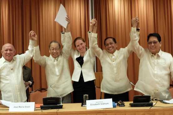 Church leaders hail Philippine peace deal - UCA News