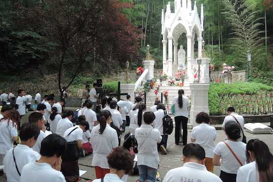 Chinese Catholics in Italy to pray for China church - UCA News