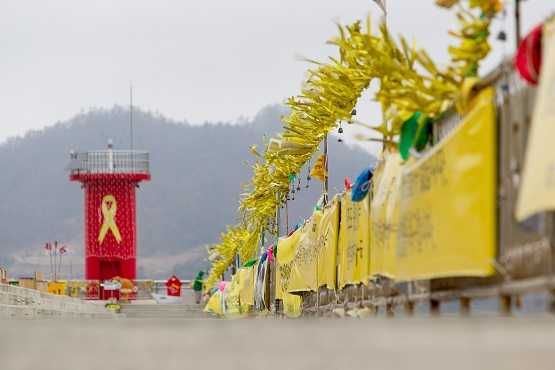 Investigations into Sewol ferry disaster 'need to be reopened' - UCA News