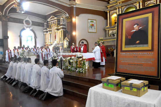 Italian priest's martyrdom cause goes to Vatican - UCA News
