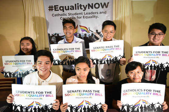 Filipino school students press for gay rights bill - UCA News