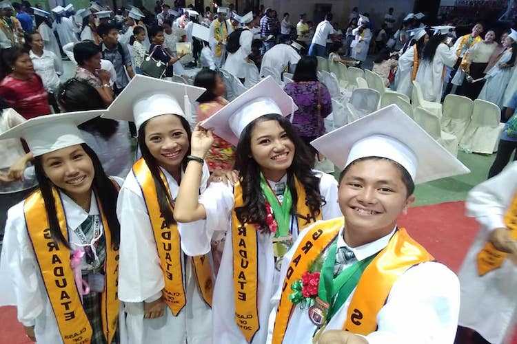 1.2 million students finish Philippines' education program - UCA News