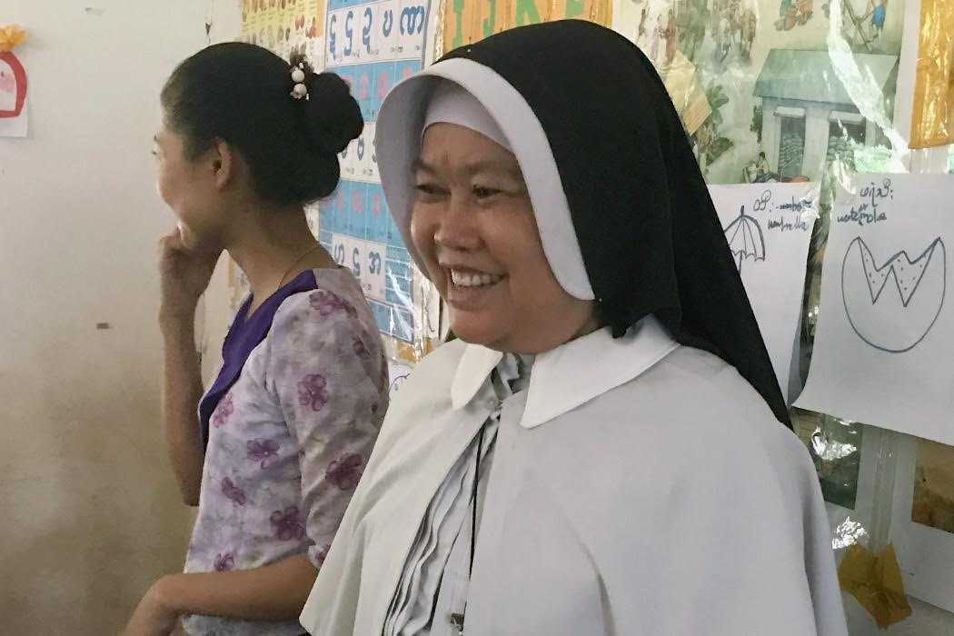 Myanmar nuns help school kids of poor Buddhist villagers - UCA News