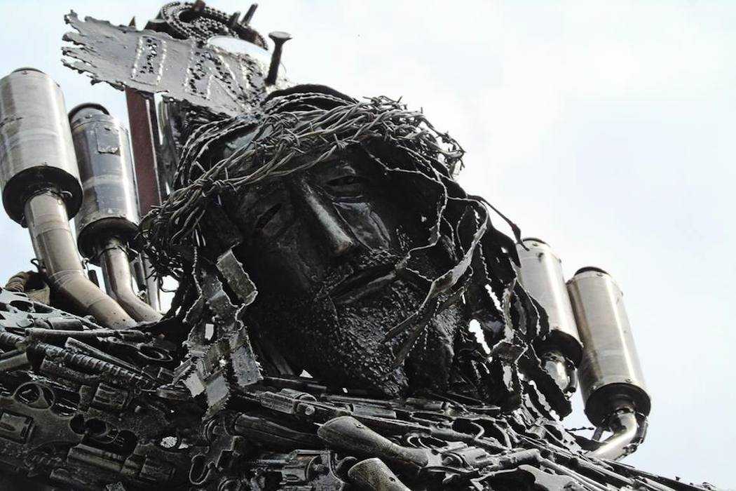 Philippine artist creates Christ image with guns, bullets - UCA News