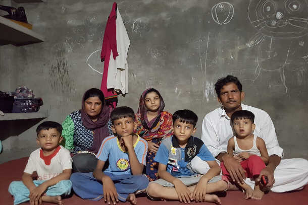 One Pakistani family's search for God in the slums - UCA News