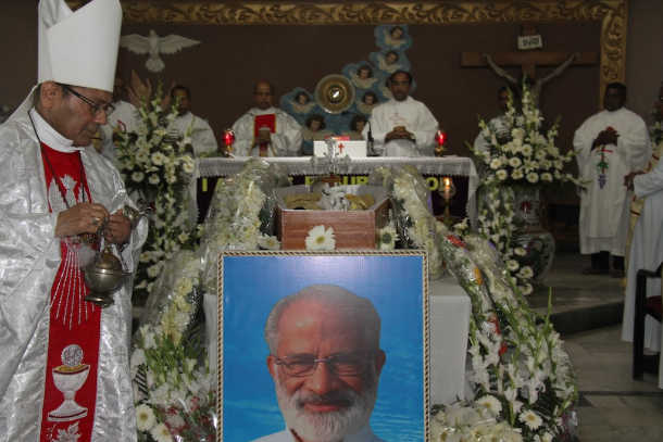 Former street children in India mourn their father - UCA News