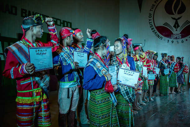 Displaced Filipino tribal children get to finish school - UCA News