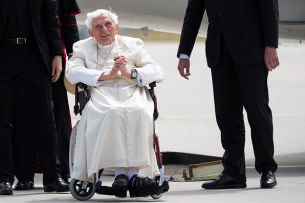 Retired pope returns to Vatican after visiting Germany - UCA News