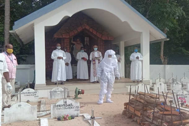 Indian diocese holds cremations in Catholic cemeteries - UCA News