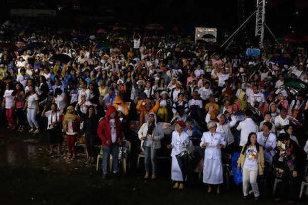 Filipino charismatic group holds biggest prayer rally online - UCA News