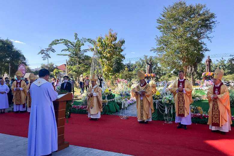 Homage to French missionaries who brought faith to Laos, Thailand - UCA ...