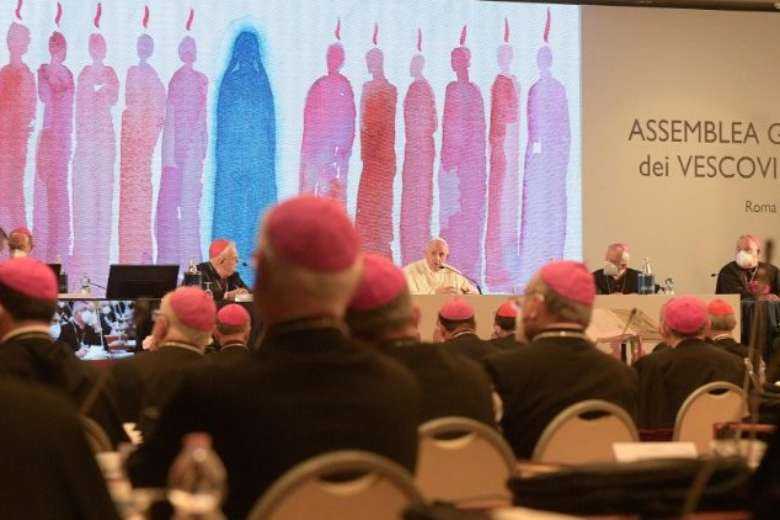 Synod process must be bottom up, pope tells Italian bishops - UCA News