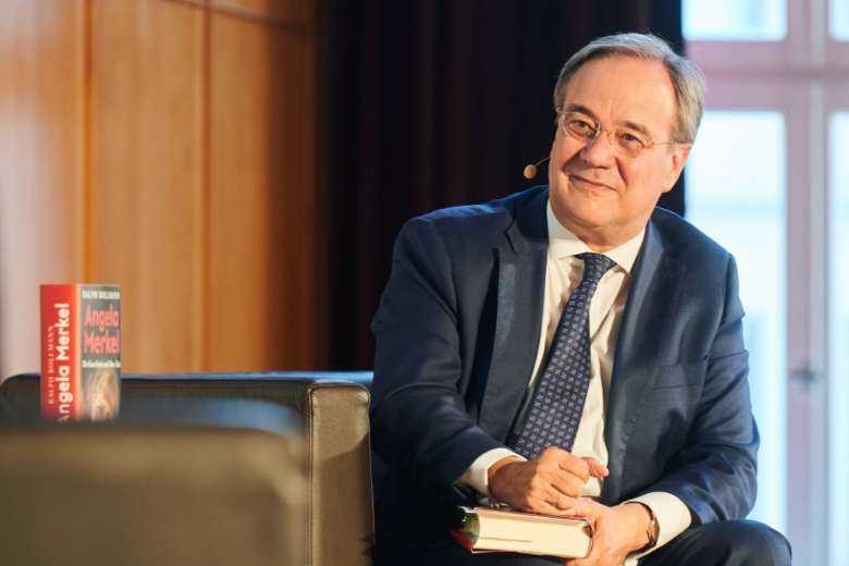 Catholic aims to succeed Merkel as German chancellor - UCA News