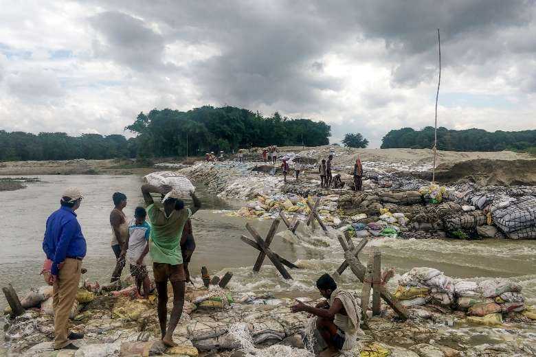 Floods, landslides kill 116 in India and Nepal - UCA News