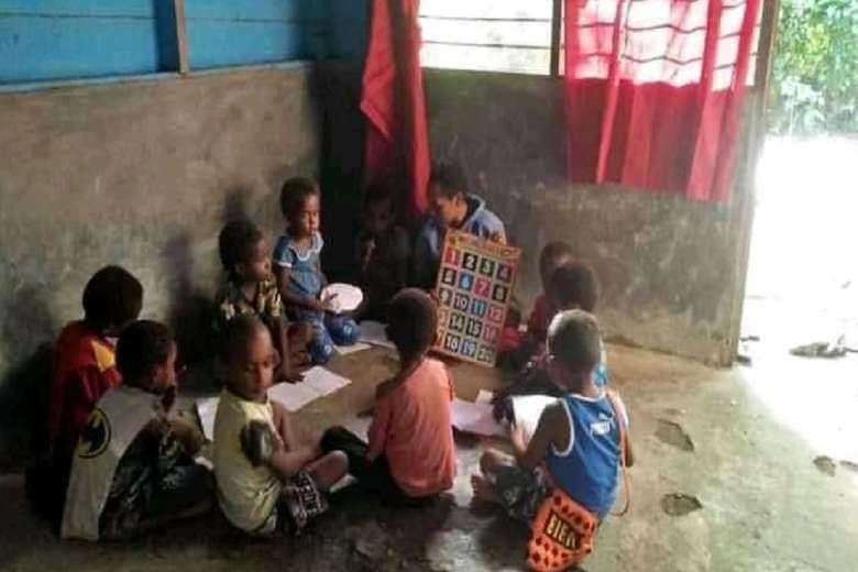 Volunteers school Papua's marginalized children - UCA News