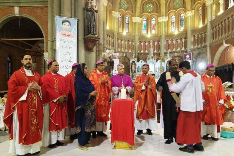 Pakistan Catholics start beatification process of Akash Bashir - UCA News