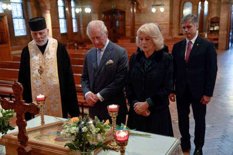 Prince Charles visits Ukrainian Catholic cathedral to offer help - UCA News