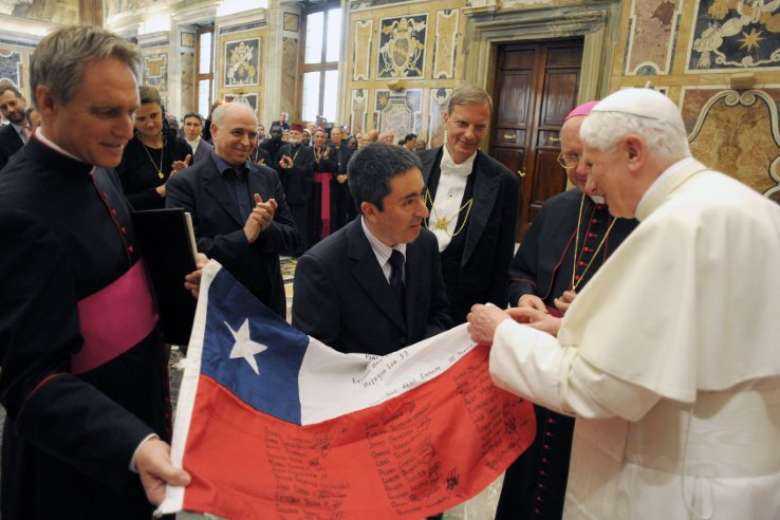 Jesuits suspend prominent Chilean priest pending abuse investigation ...