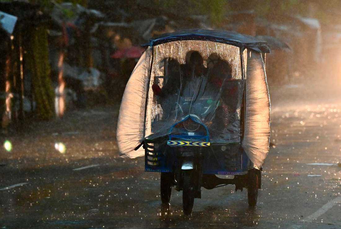 Cyclone Sitrang lashes Bangladesh - UCA News