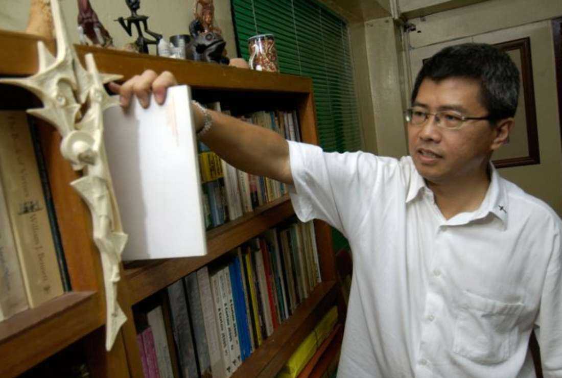 Filipino Catholic conservatives object to bishop's politicking - UCA News