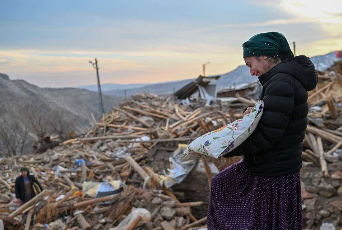 Turkey quake survivors stare at uncertain future - UCA News