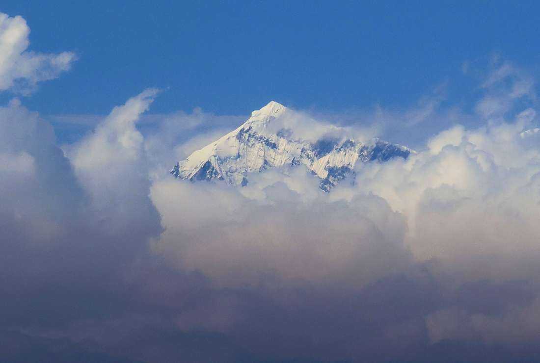 Record Everest season among most dangerous - UCA News