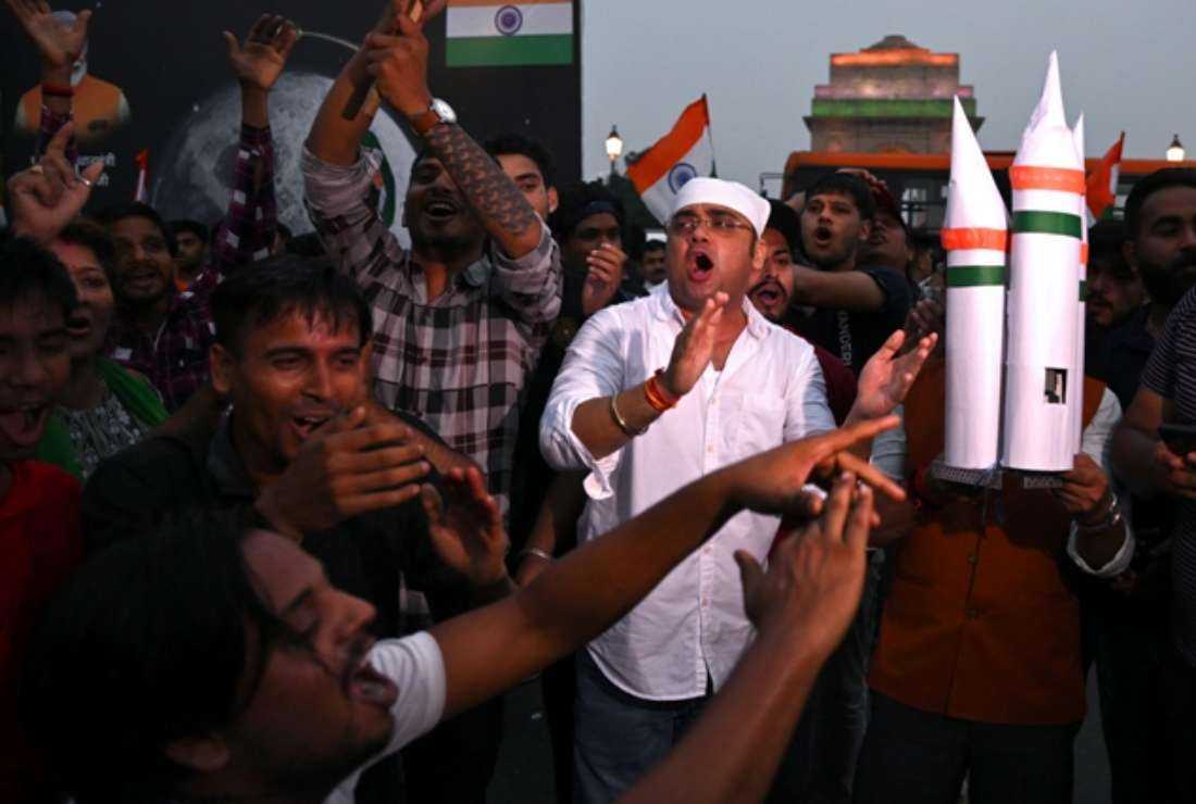 Indian bishops over the moon with lunar mission - UCA News