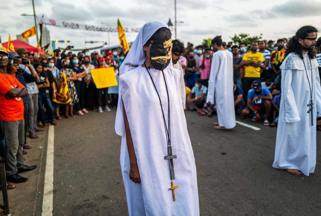 Sri Lankan minister flays Cardinal Ranjith on Easter attack probe - UCA News